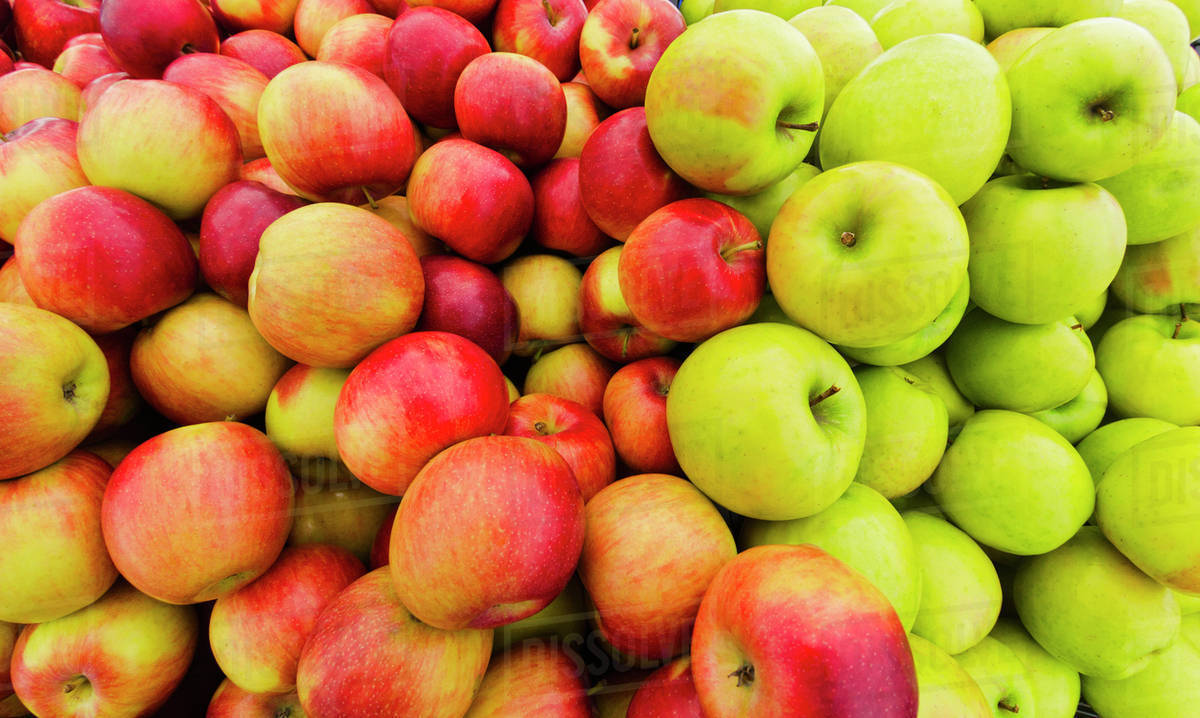 Heap of apples - Royalty-free Stock Photo | Dissolve