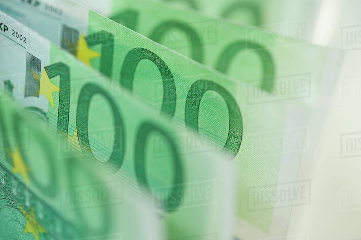 Close up of 100 euro notes - Stock Photo - Dissolve