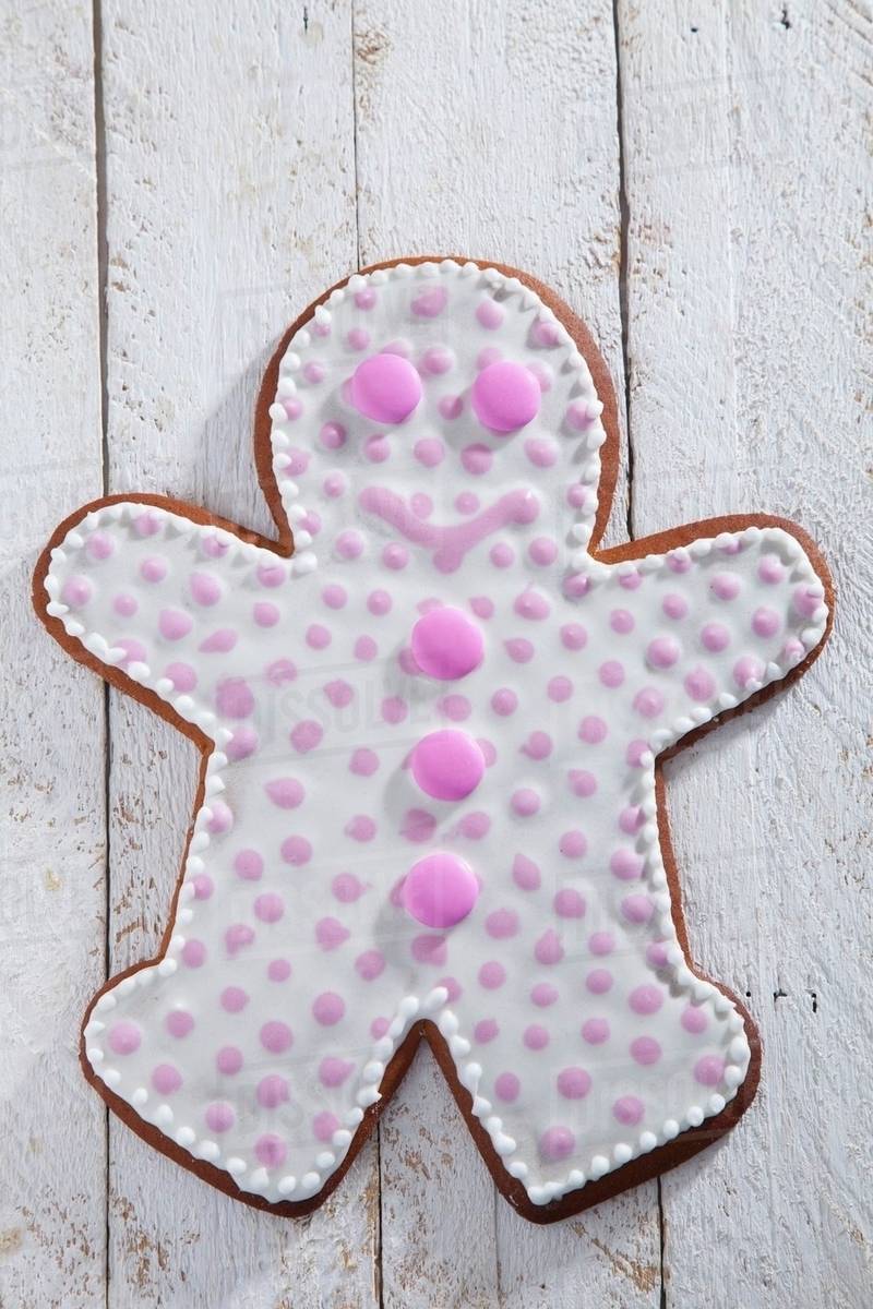 A gingerbread man decorated with pink dots - Royalty-free Stock Photo ...
