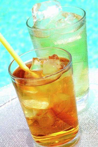 Oolong tea with ice cubes and iced lemon grass tea - Royalty-free Stock ...