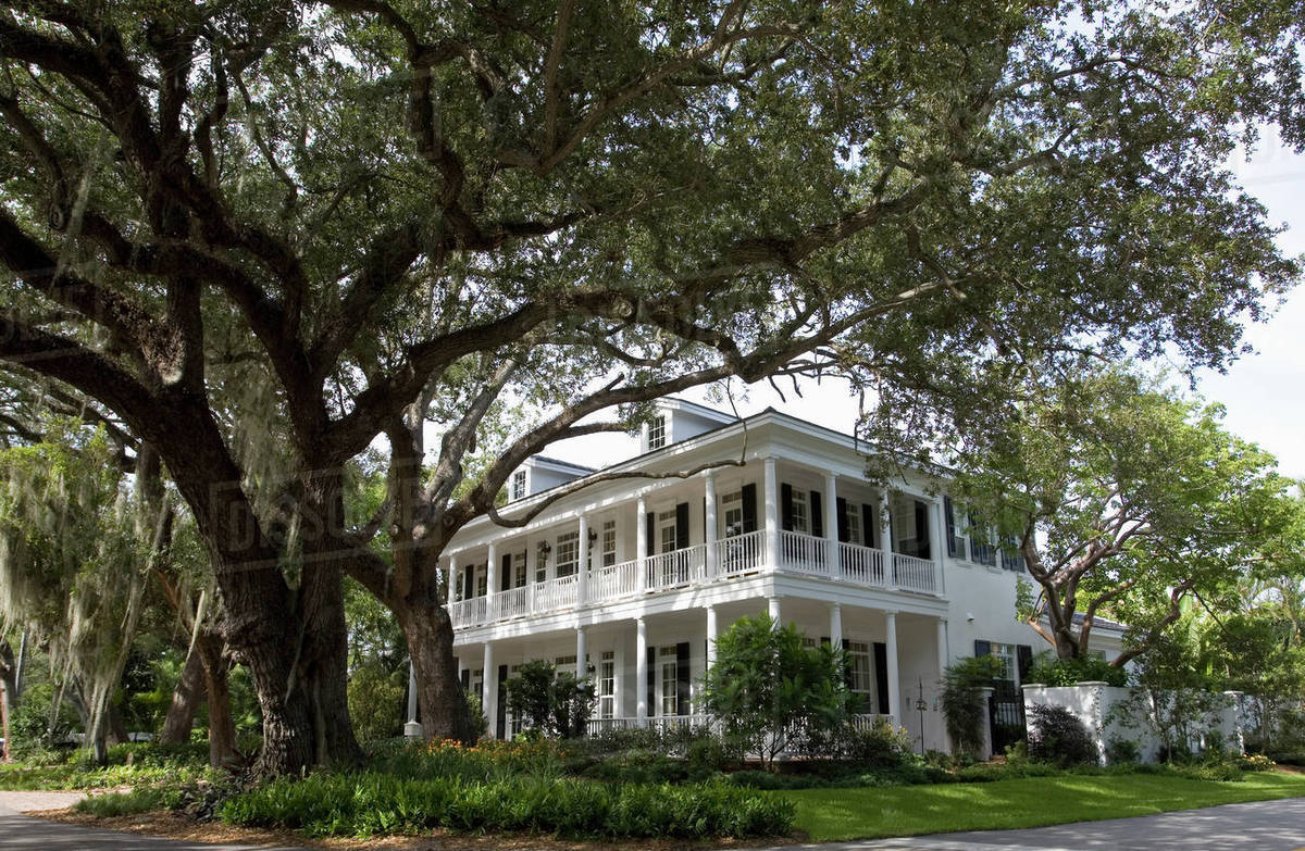 Front exterior plantation house - Royalty-free Stock Photo | Dissolve