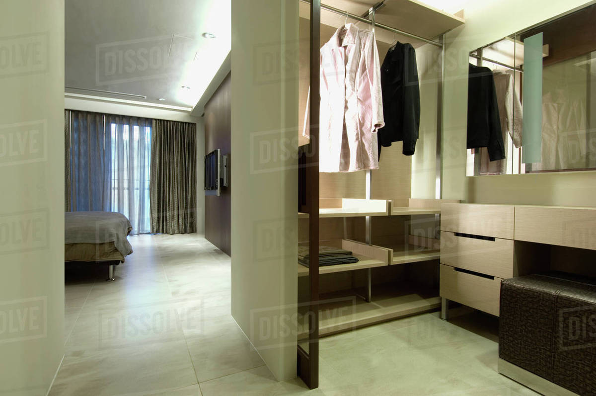 Modern closet with vanity - Royalty-free Stock Photo | Dissolve