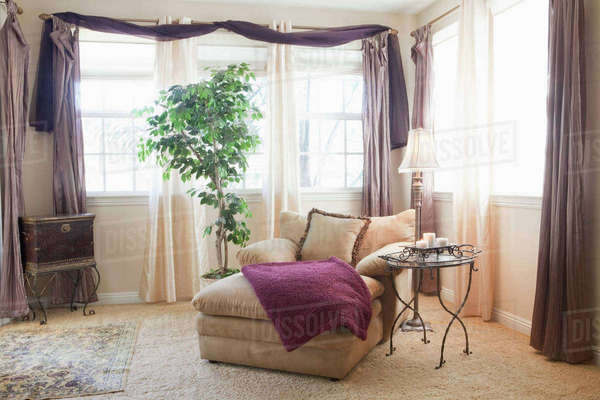 Luxury sitting area - Royalty-free Stock Photo | Dissolve