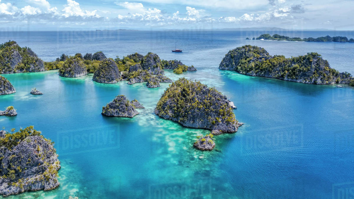 Aerial view of karst rock formations, Piaynemo, Raja Ampat, New Guinea ...