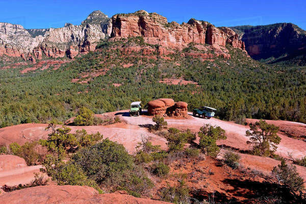 Two Jeeps circling Chicken Point, Sedona, Arizona, USA - Royalty-free ...