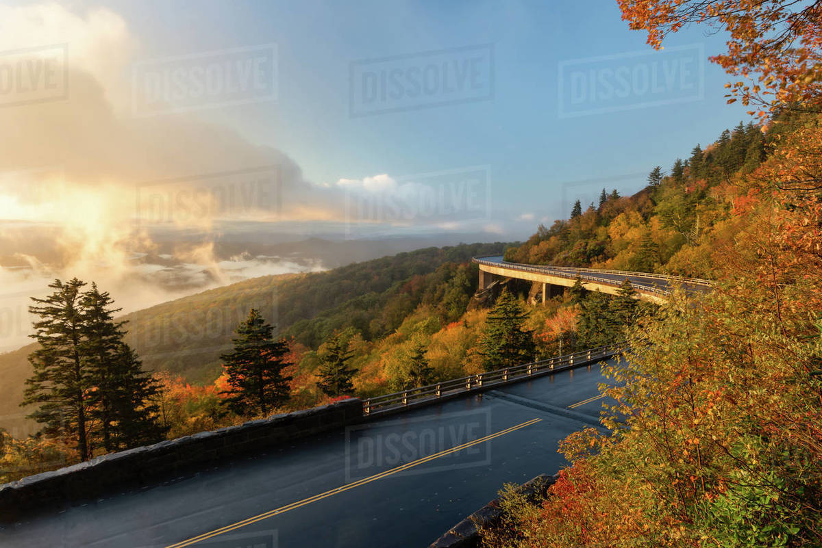 Linn Cove Viaduct on the Blue Ridge Parkway, Linville, North Carolina ...