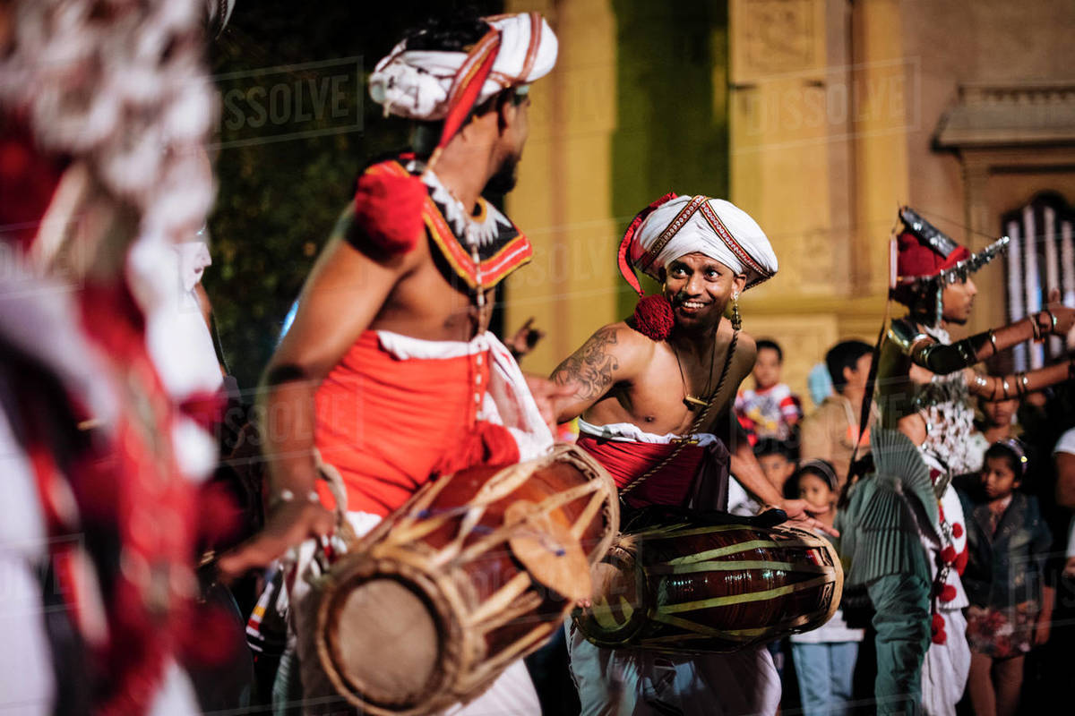 Duruthu Perahera Full Moon Celebrations at Kelaniya Raja Maha Vihara ...