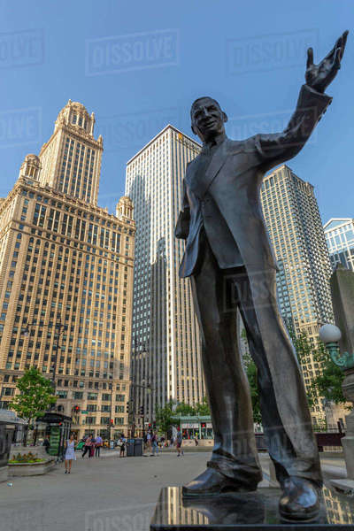 View of Irv Kupcinet (Mr. Chicago) statue, Chicago, Illinois, United ...