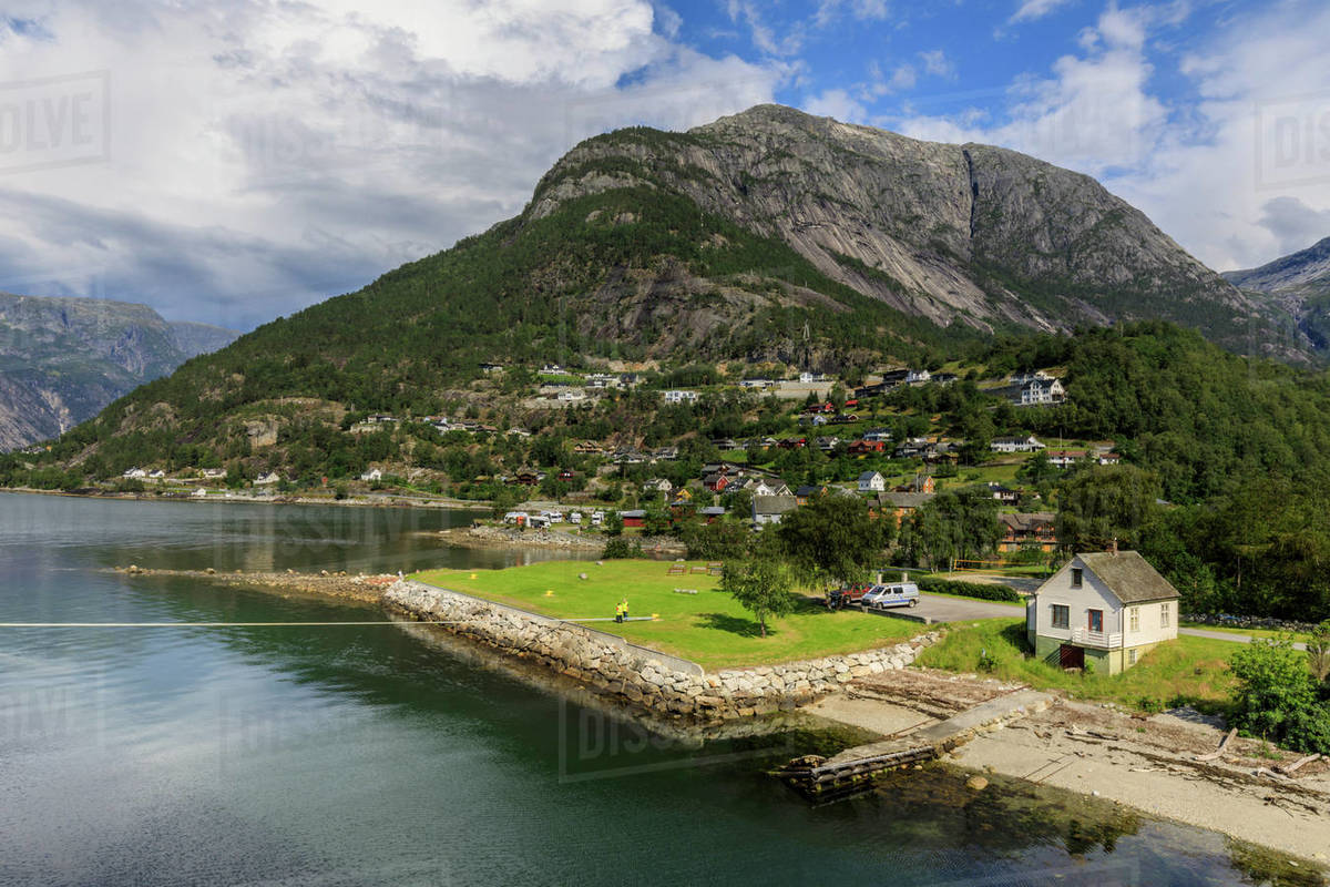 Beautiful Eidfjord village, elevated view, sunny day, off ...