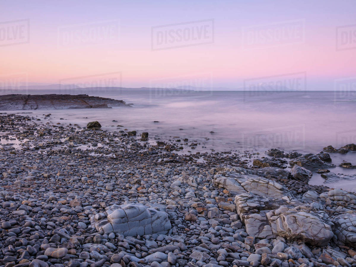 Kilbaha Bay, Shannon Estuary, County Clare, Munster, Republic of ...