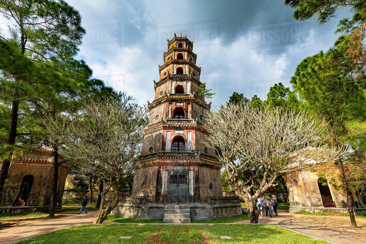 Pagoda of the Celestial Lady (Thien Mu Pagoda), Hue, UNESCO World ...