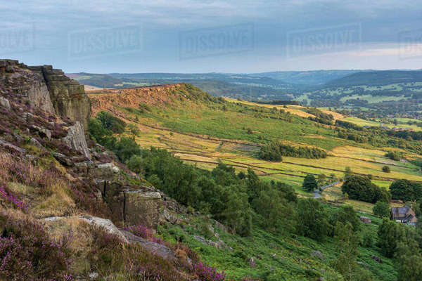 View from Curbar Edge looking towards Baslow Edge, Curbar Gap, Dark ...