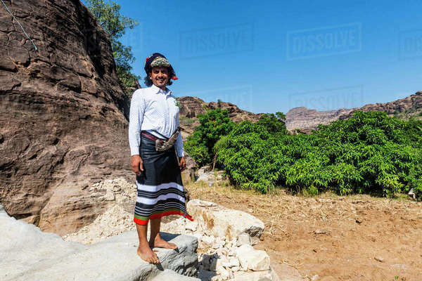 Traditional dressed man of the Qahtani Flower men tribe, Asir Mountains ...