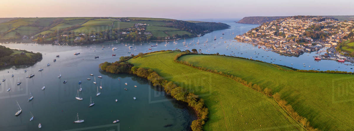 Aerial vista of Salcombe and the Kingsbridge Estuary, South Hams, Devon ...