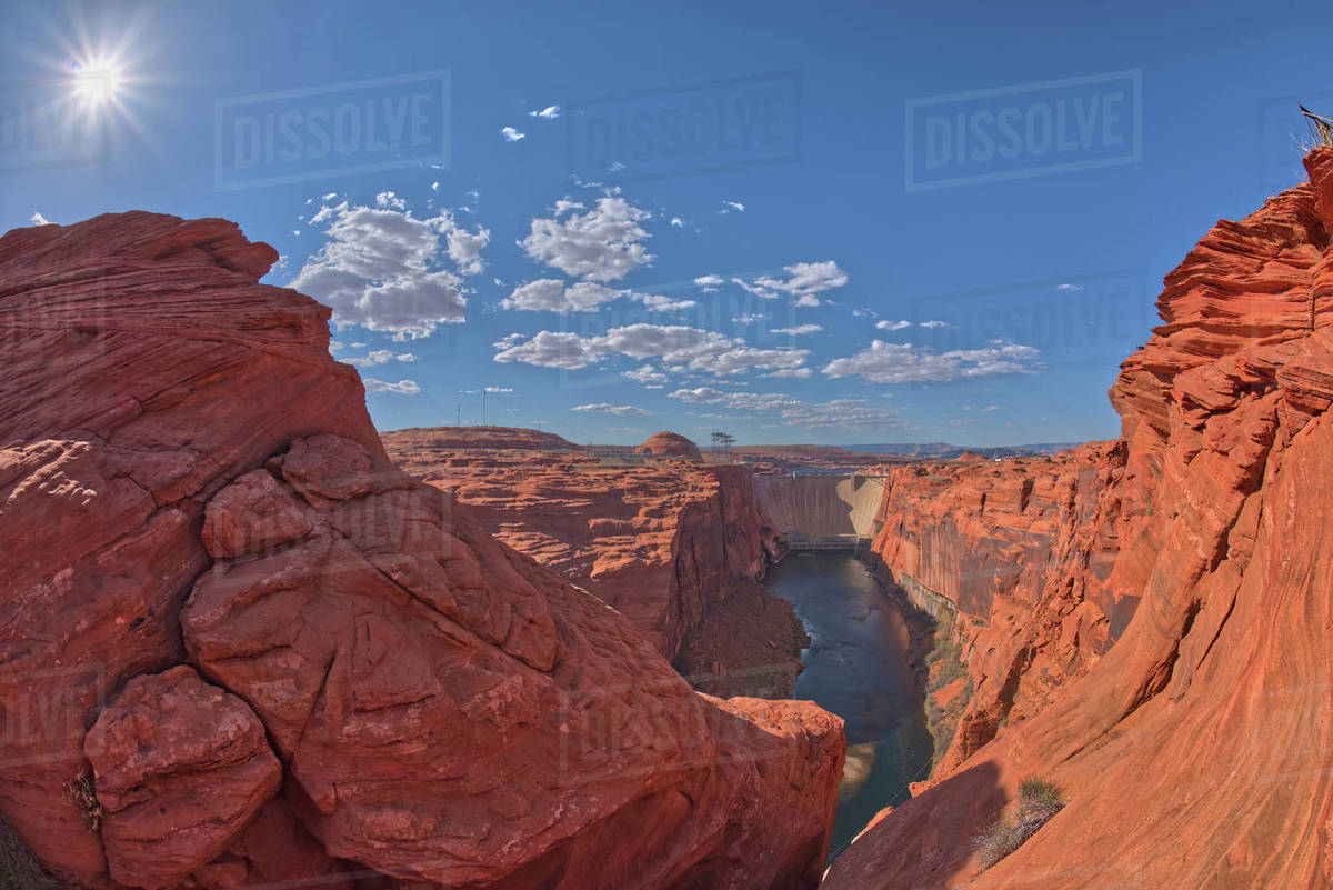 Glen Canyon Dam viewed from main overlook just south of dam, Page ...