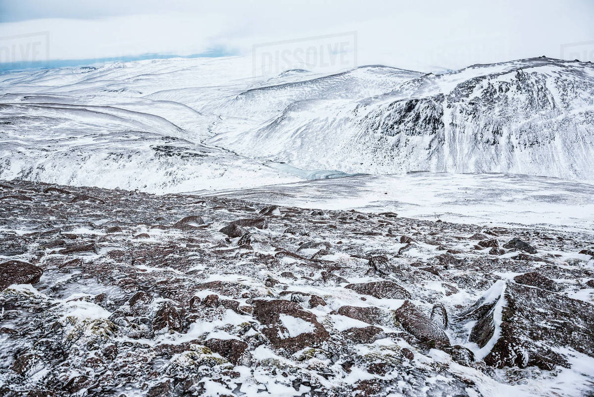 CairnGorm Mountain covered in snow in winter, Cairngorms National Park ...