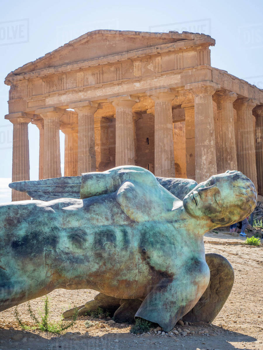 Greek ruins of Agrigento, UNESCO World Heritage Site, Sicily, Italy ...