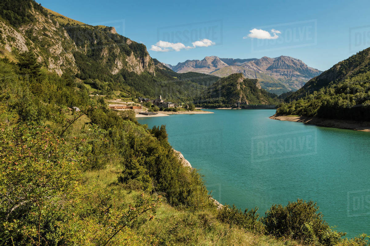 Lanuza village and resevoir, with Sierra Tendenera range beyond, Tena ...