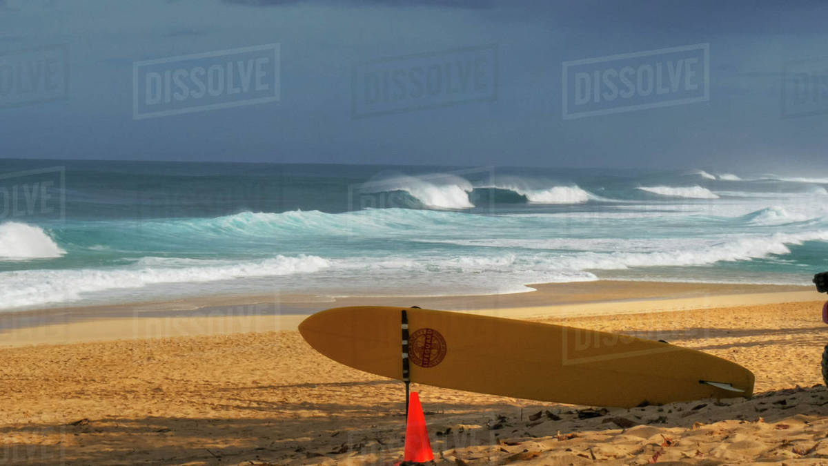 the view from ehukai beach park and pipeline looking east towards ...