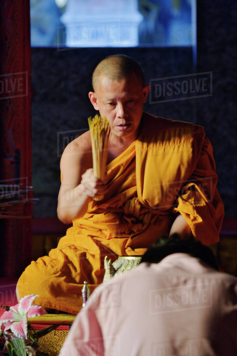 Monk blessing Buddhist worshipper, Wa Phra That Doi Suthep ...