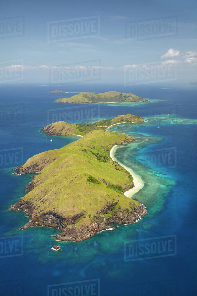 Yanuya Island, (and Tavua Island in background), Mamanuca Islands, Fiji ...