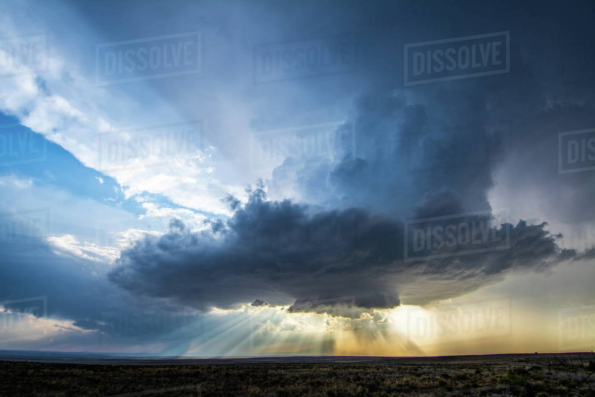 Low-precipitation supercell spins outside of Roswell, New Mexico, near ...