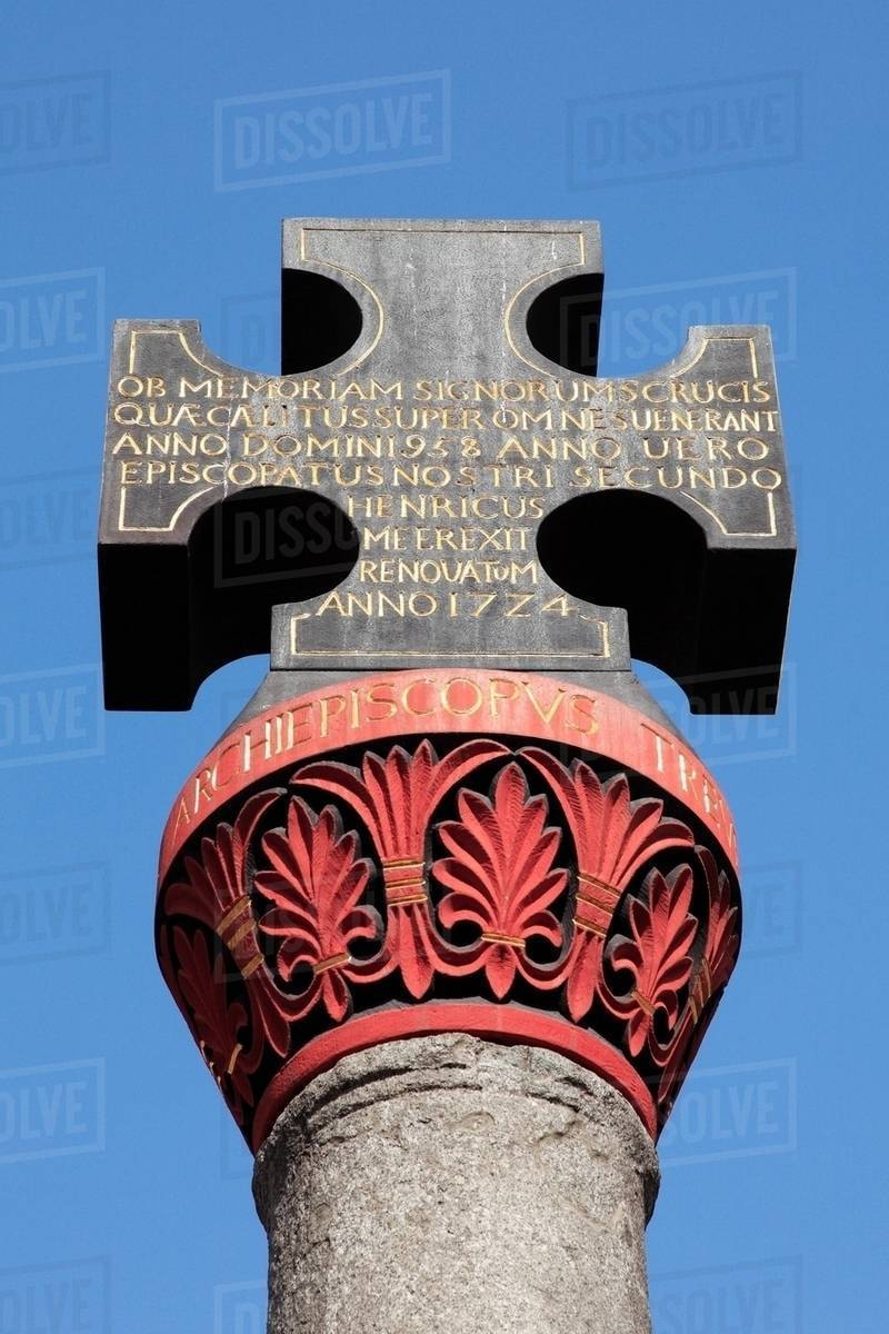 Cross on a column - Royalty-free Stock Photo | Dissolve