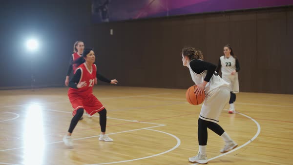 Woman power, basketball championship, female player makes an failure ...