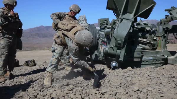 2020 U.S. Marines direct fire drill with M777 howitzer, Marine Corps ...
