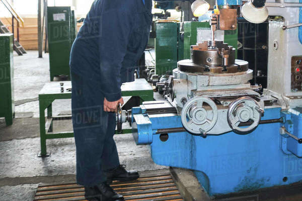 Large metal iron industrial turning and screw cutting machine for ...