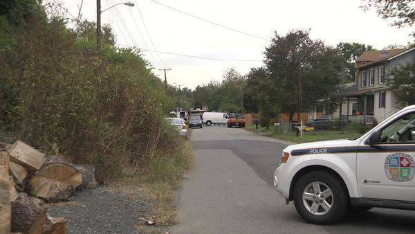 Drug enforcement crime scene daytime suspects white van zoom in - Stock ...