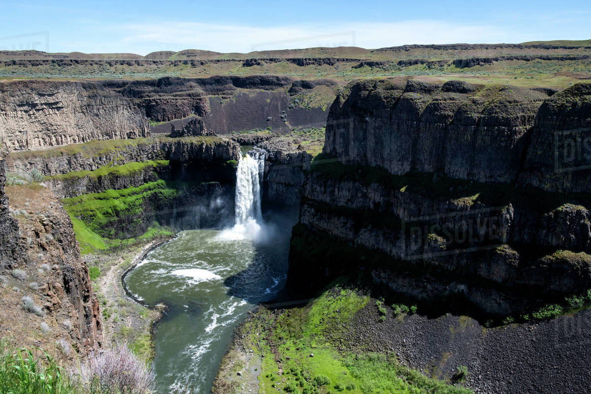 Aerial view of the Palouse Falls in Palouse Falls State Park ...