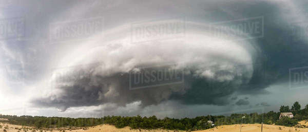 Oval shaped gust front cloud moves across the Outer Banks.; Nags Head ...