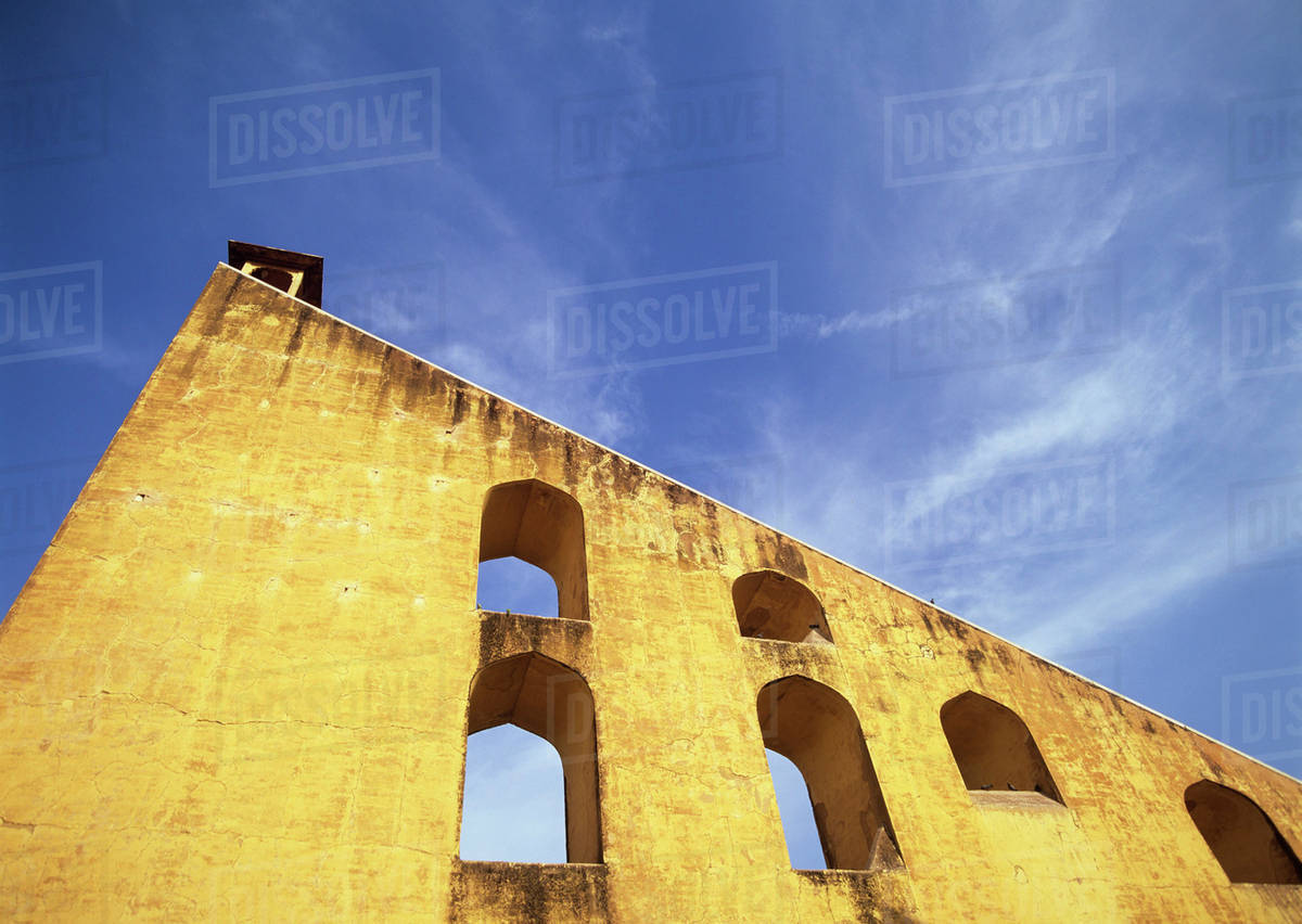 Samrat Yantra The 75 Foot High Sundial At The Jantar Mantar Observatory ...