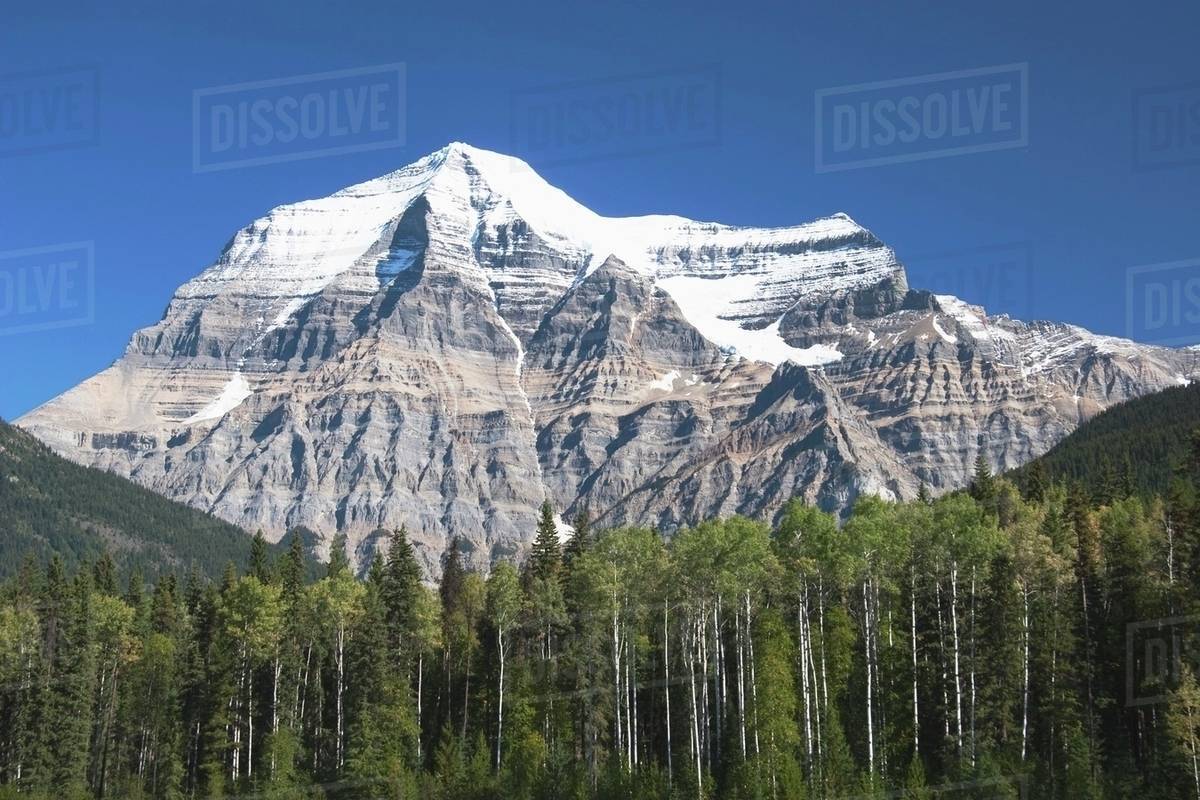 Mount Robson, Mount Robson Provincial Park, British Columbia, Canada ...