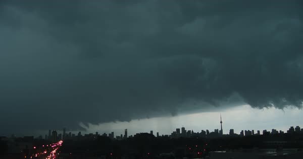 Ultra wide timelapse of Toronto skyline as a massive storm hits - 4K ...