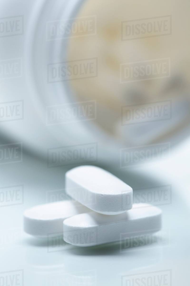 Close up studio shot of 500gm paracetamol tablets - Royalty-free Stock ...